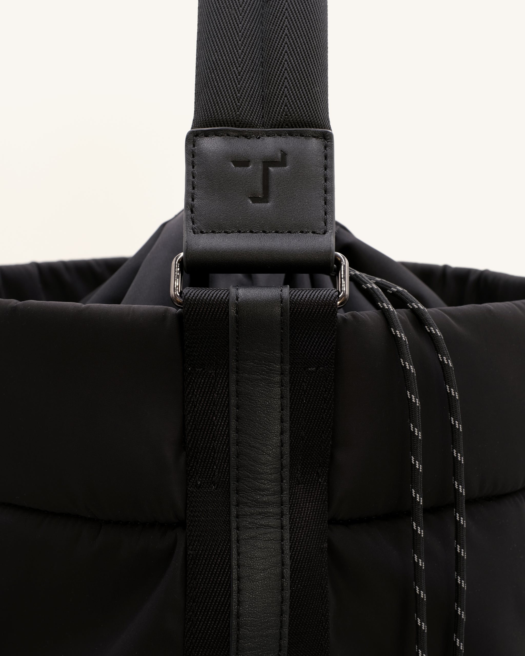Swing Bag - Black – TRANSIENCE